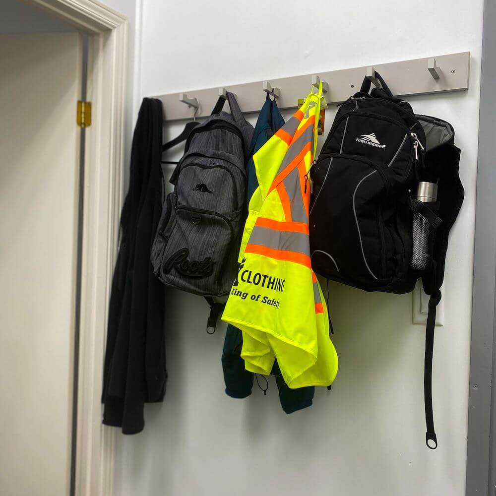 Custom Safety Vests Canada: Personalized With Logo