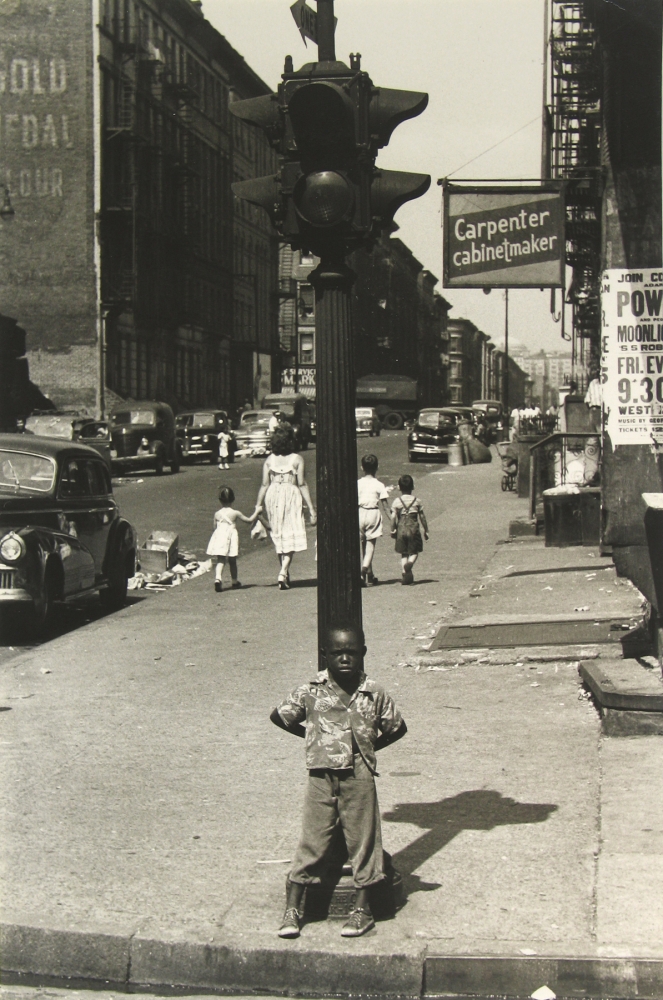 Roy DeCarava - Artists - Howard Greenberg Gallery