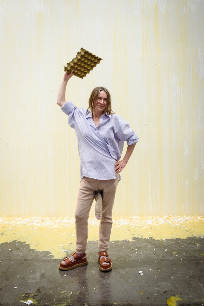 sarah lucas - Artistas - Kurimanzutto