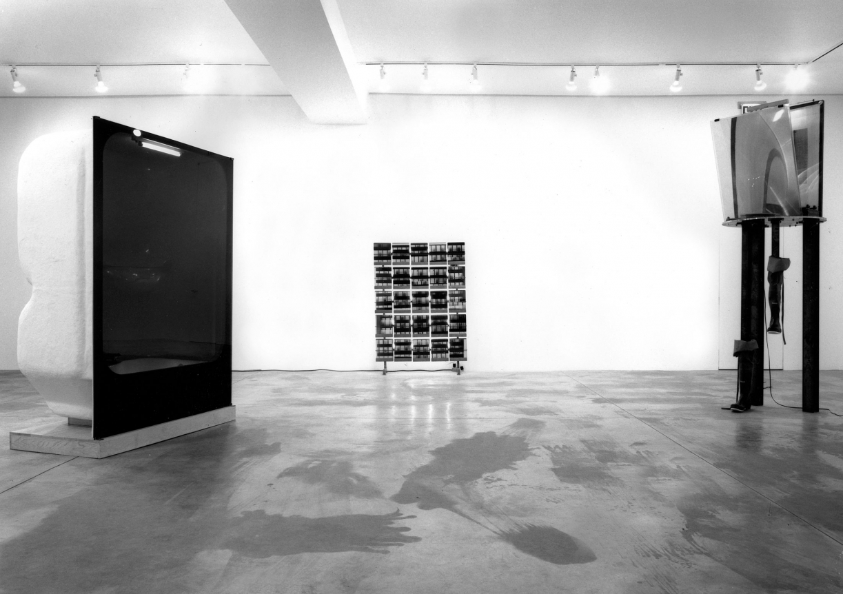 - Jon Kessler - Exhibitions - Luhring Augustine