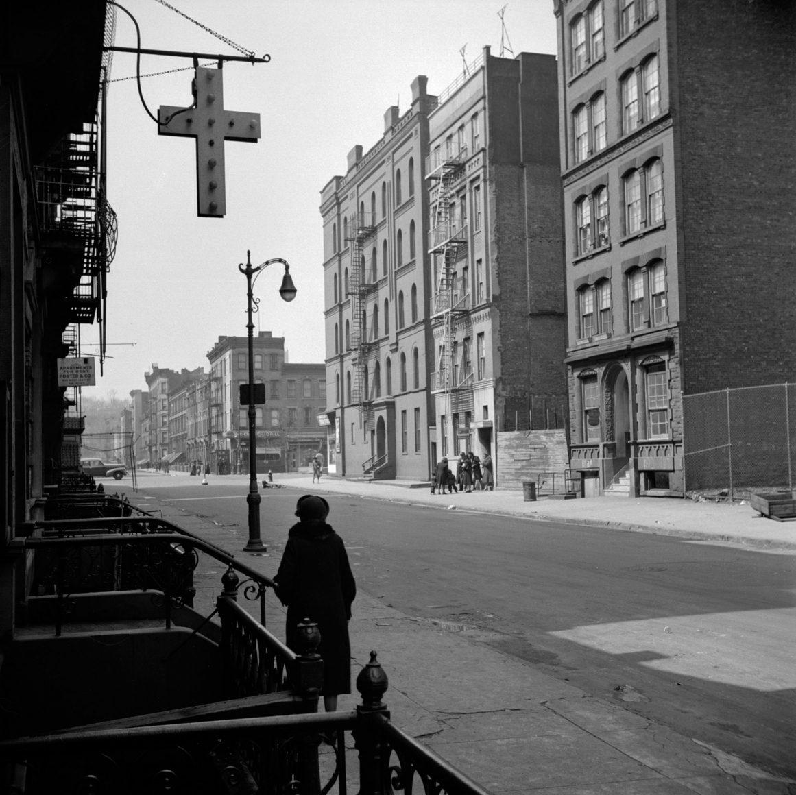 Harlem, 1943-1944 - Photography Archive - The Gordon Parks Foundation