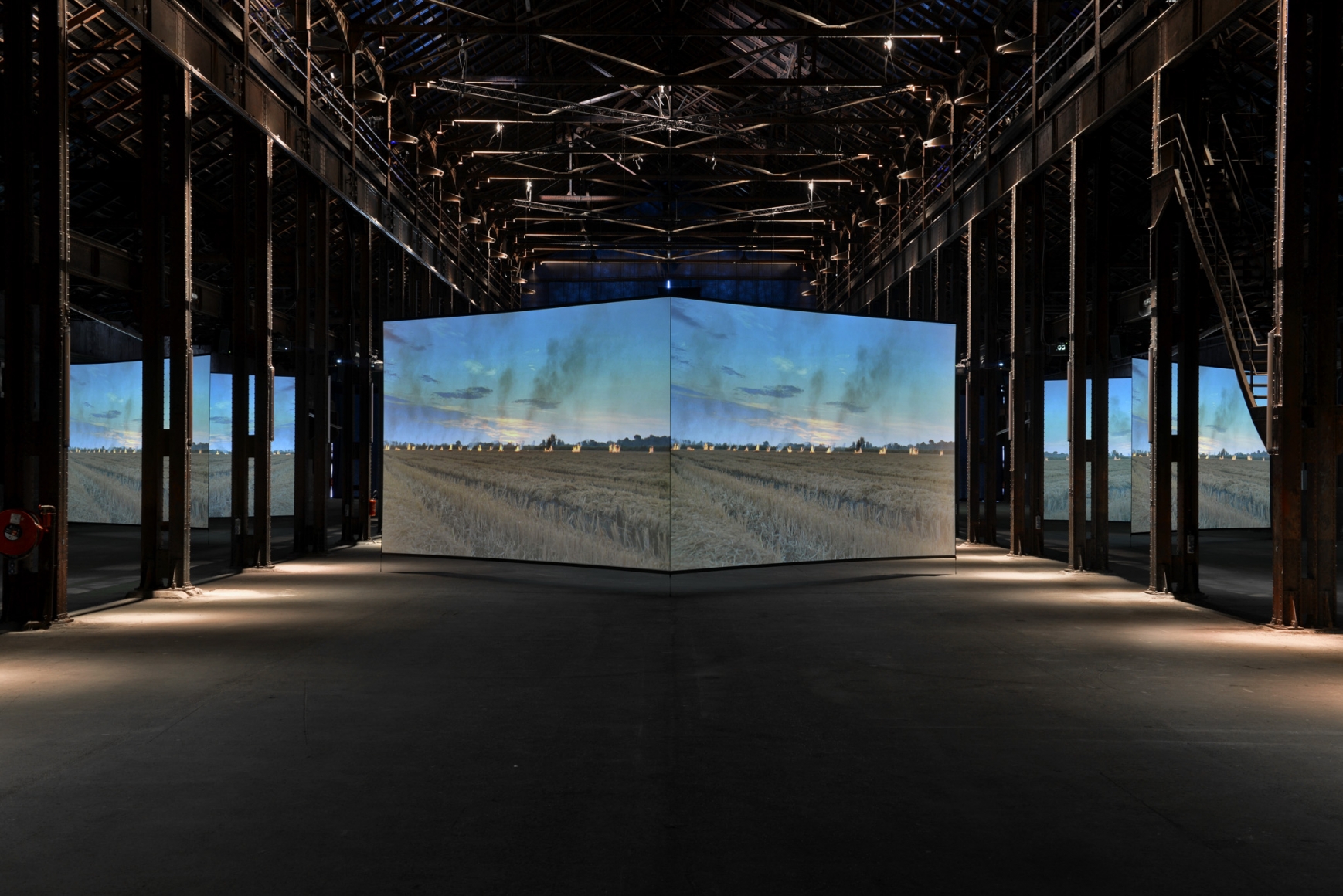 Doug Aitken | ALTERED EARTH | Arles city of moving images