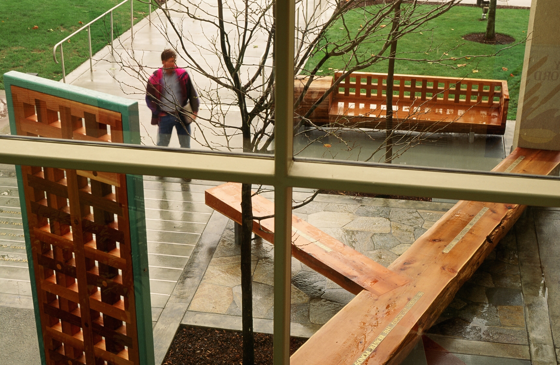 Entry Courtyard - Beaverton City Hall - Projects - Cliff Garten Studio