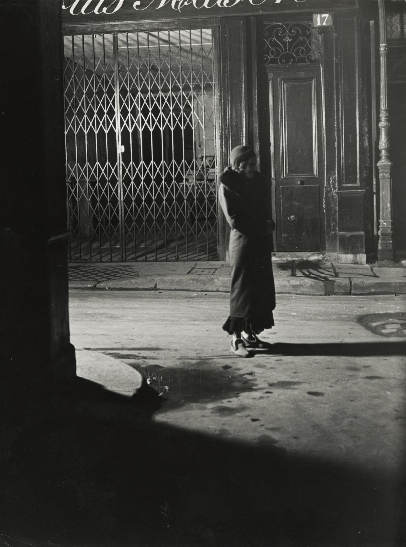 Transition Gallery - Brassai: Paris at Night - Exhibitions - Howard ...