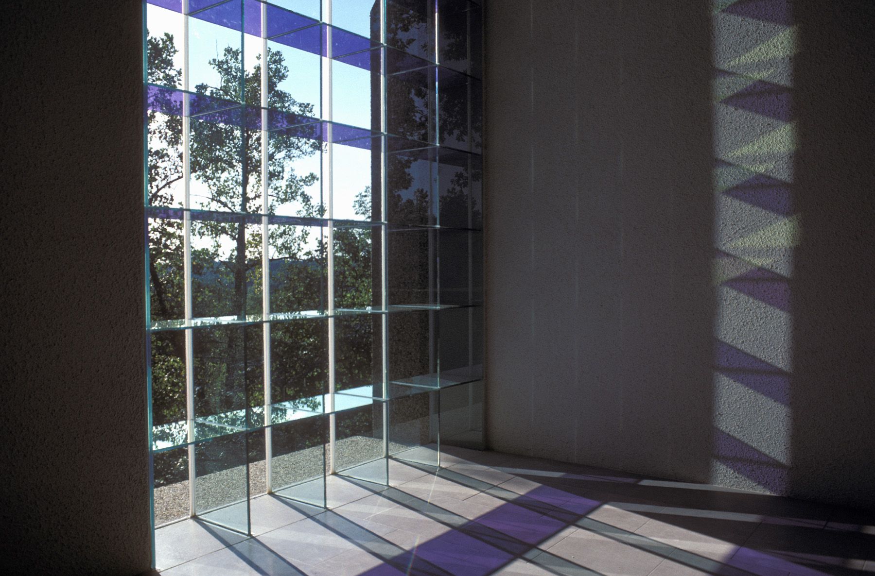 STRUCTURAL GLASS PRISMS - Projects - James Carpenter Design Associates Inc.