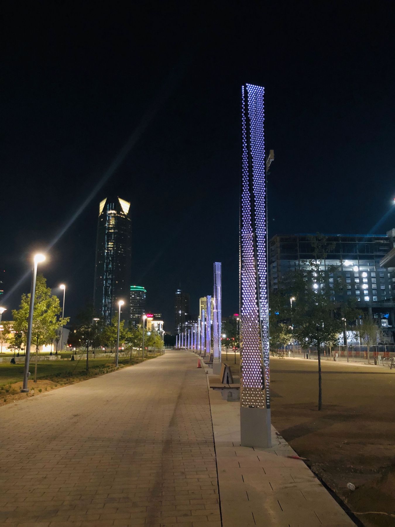 SKY PILLARS - Projects - James Carpenter Design Associates Inc.