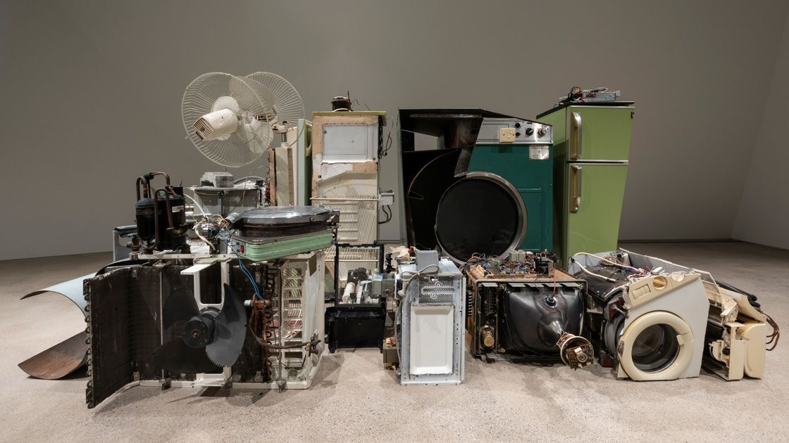 Liu Wei - Artists - Lehmann Maupin