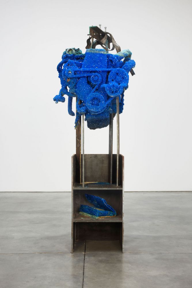 Roger Hiorns - Artists - Luhring Augustine