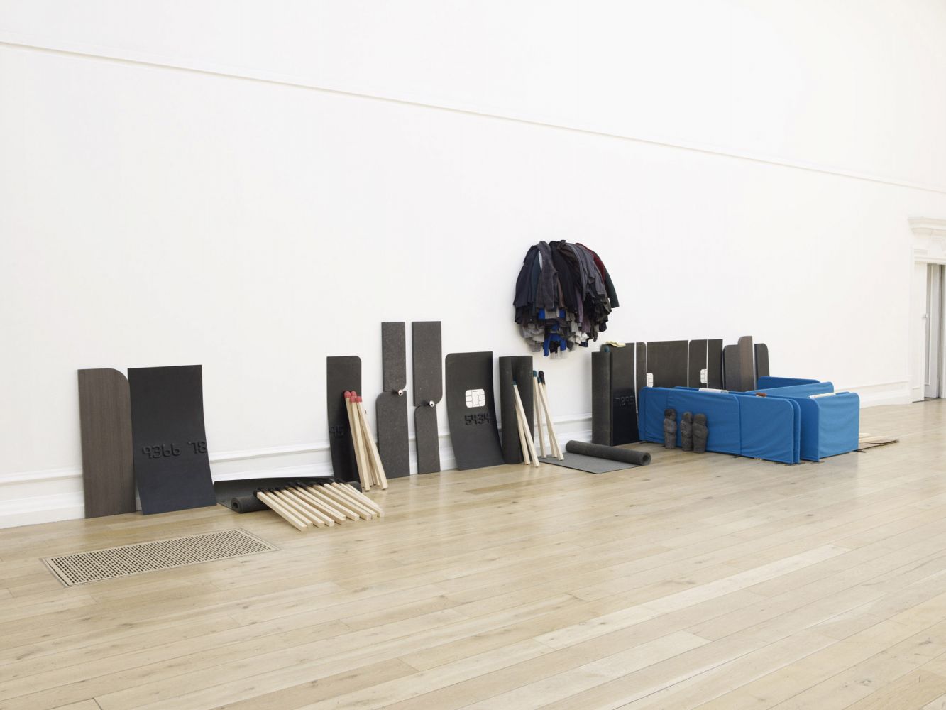 gabriel kuri - Artists - Kurimanzutto