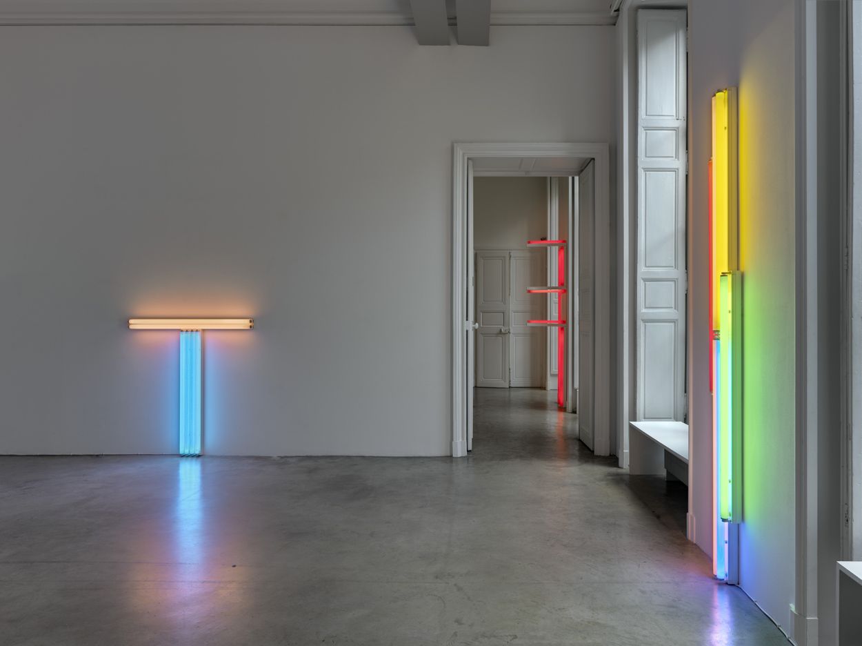 Dan Flavin "An installation" - Exhibitions - Mnuchin Gallery