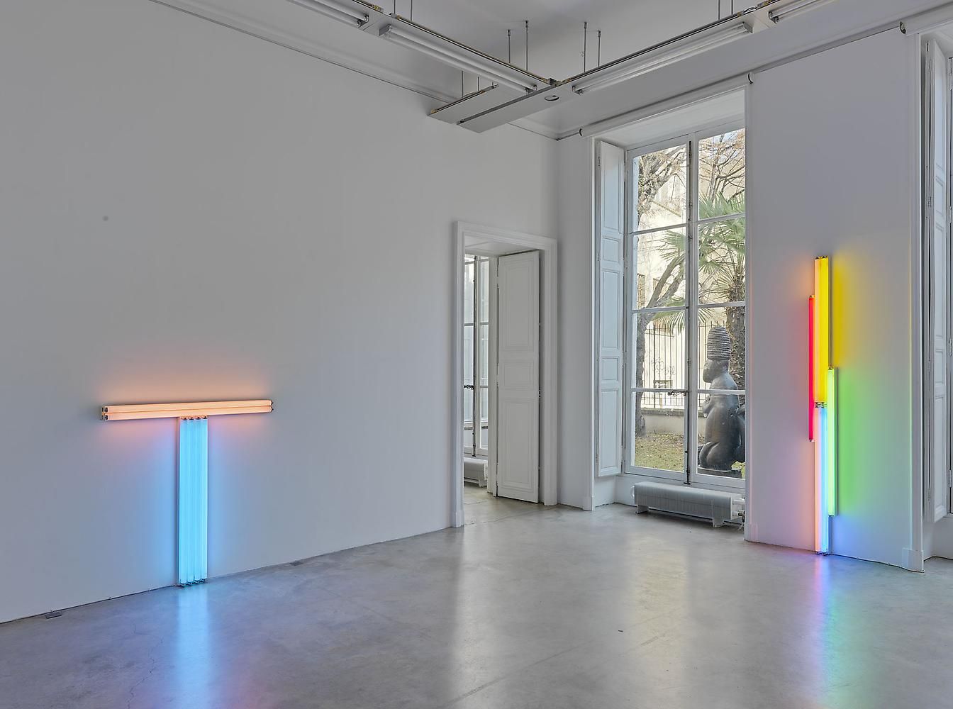 Dan Flavin "An installation" - Exhibitions - Mnuchin Gallery