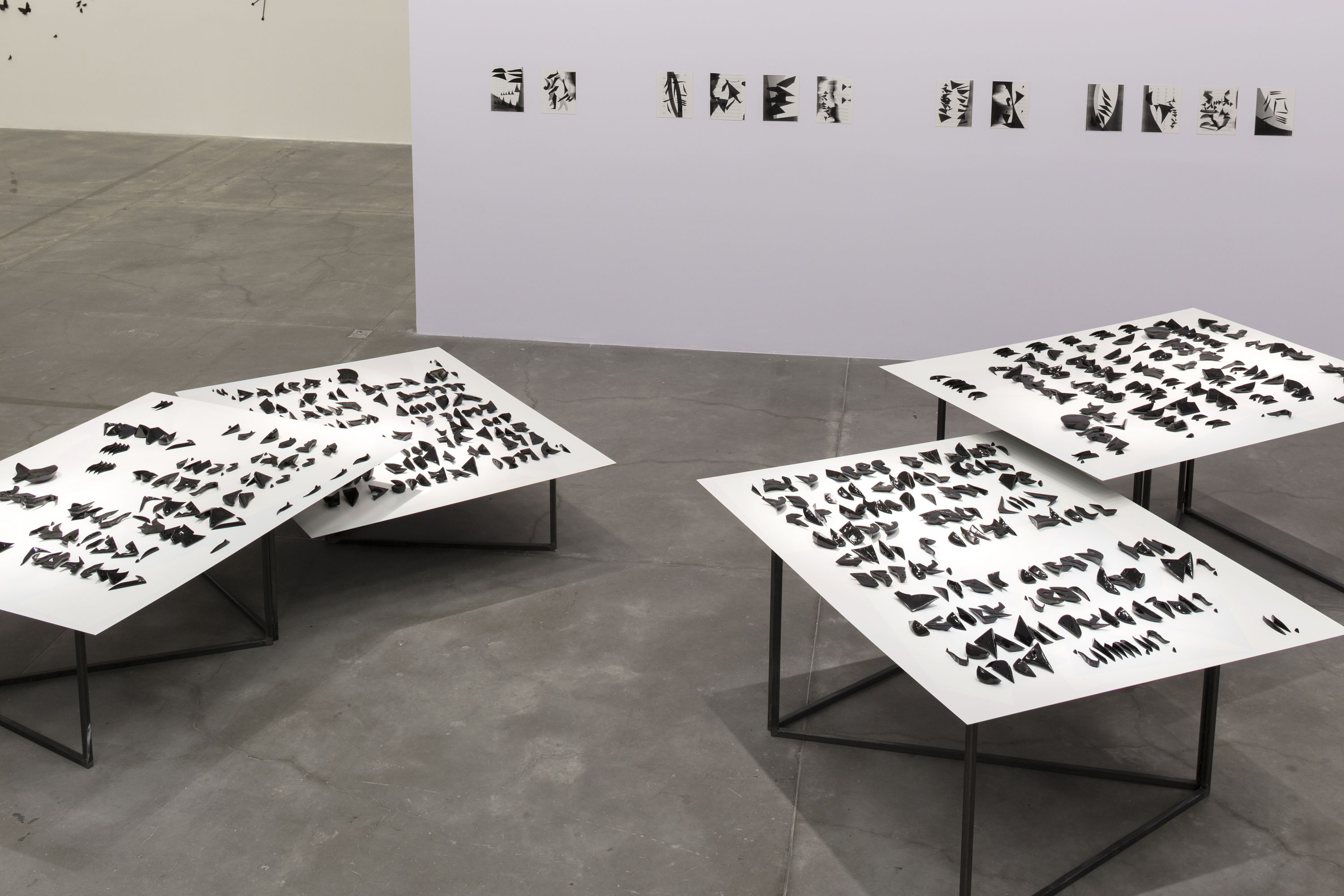 carlos amorales - Artists - Kurimanzutto
