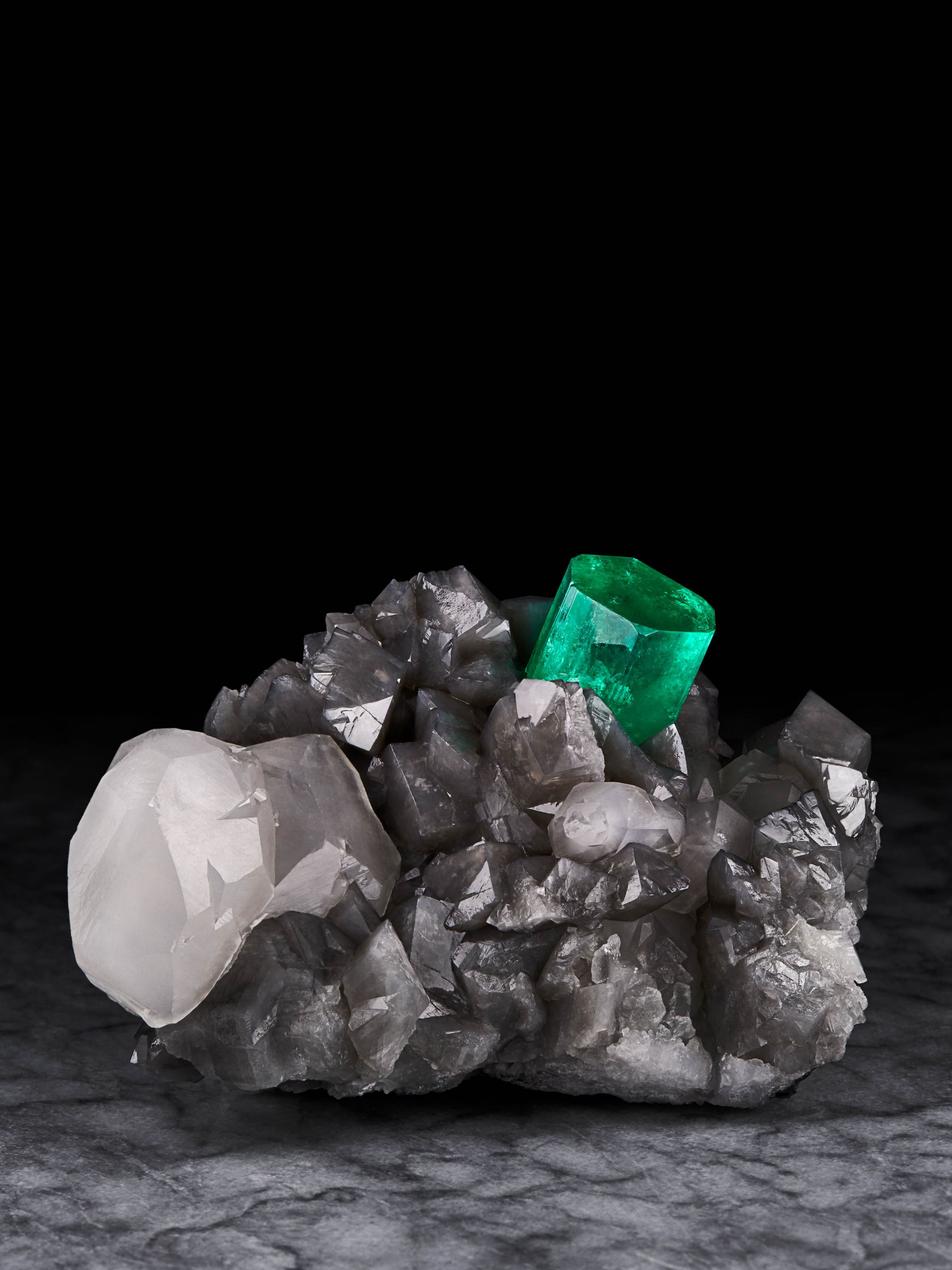 Emerald on Calcite - Minerals Exhibited - Wilensky Exquisite Minerals