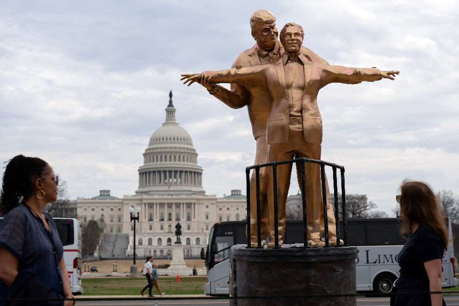 New statue on Washington Mall depicts Trump and Epstein as doomed ...