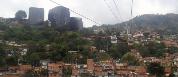 blog-metrocables-y-espacio-publico-2 - PhD Program in Art History, The ...