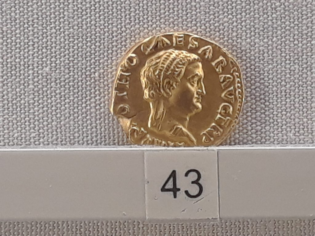 Roman coins (232) | Rome up-close