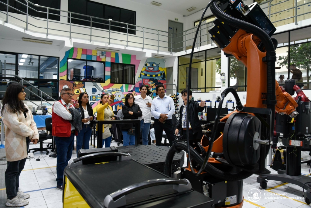 Visita de destacadas universidades nacionales a Ingeniería PUCP ...
