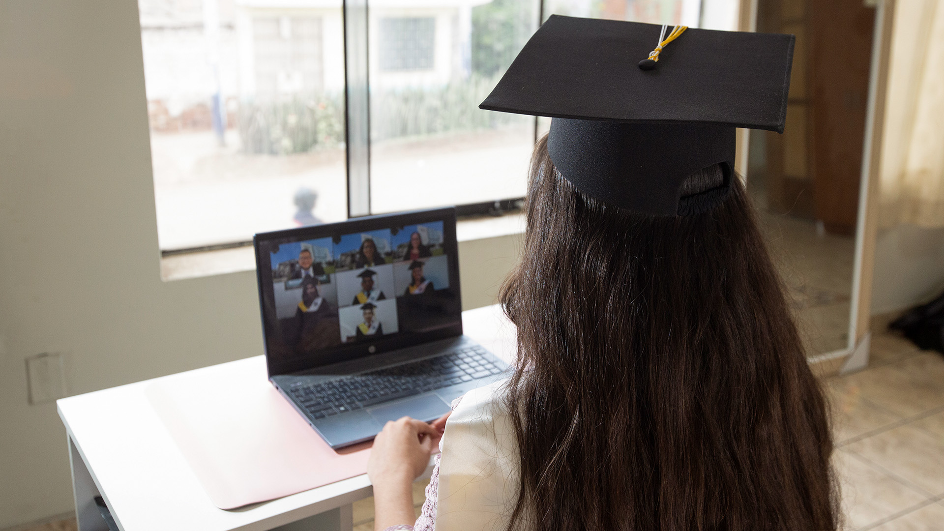 ¡Empiezan las graduaciones virtuales PUCP! - PuntoEdu PUCP