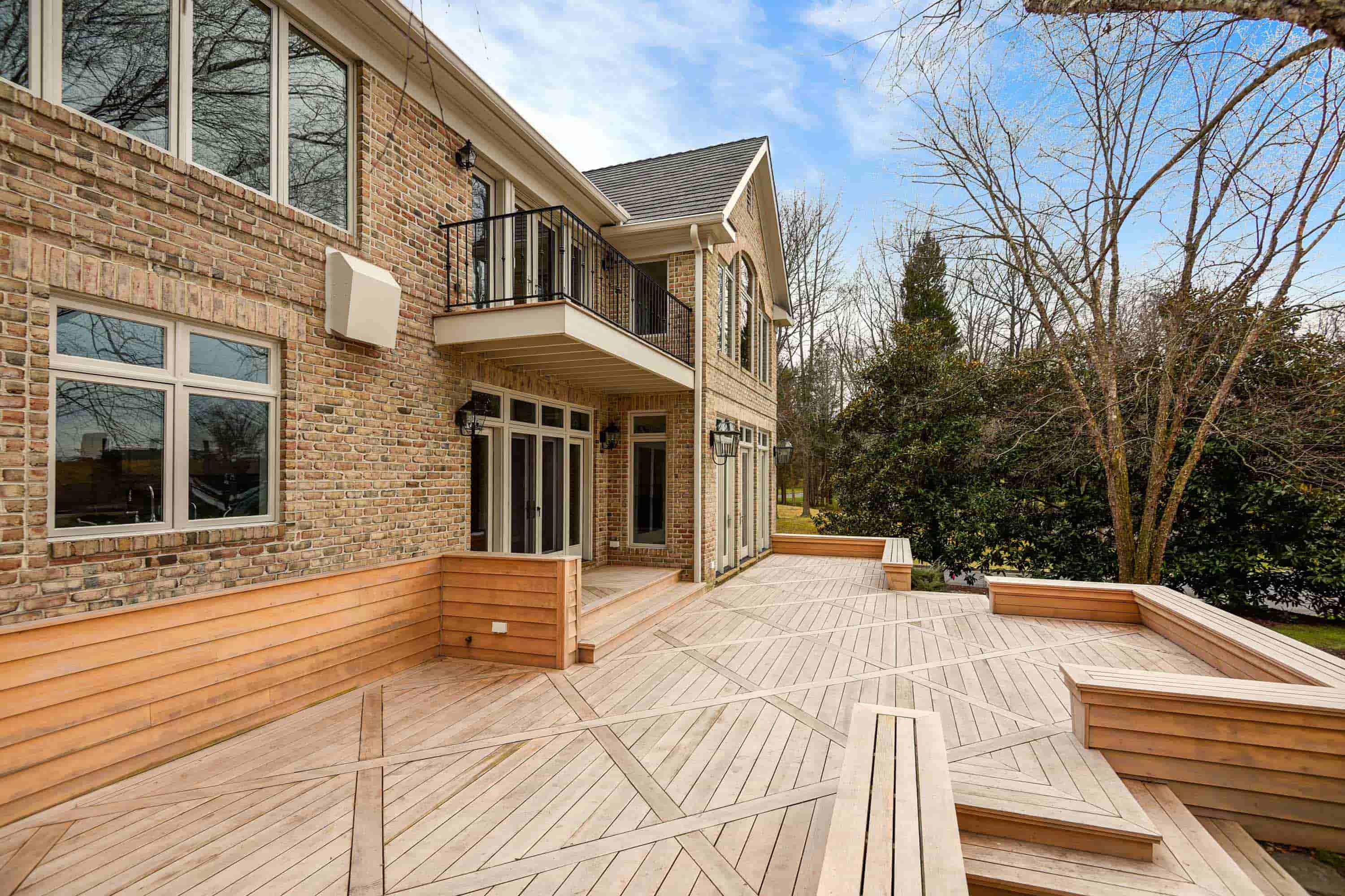 Curb Appeal Tips for the Fall Selling Season | Coldwell Banker