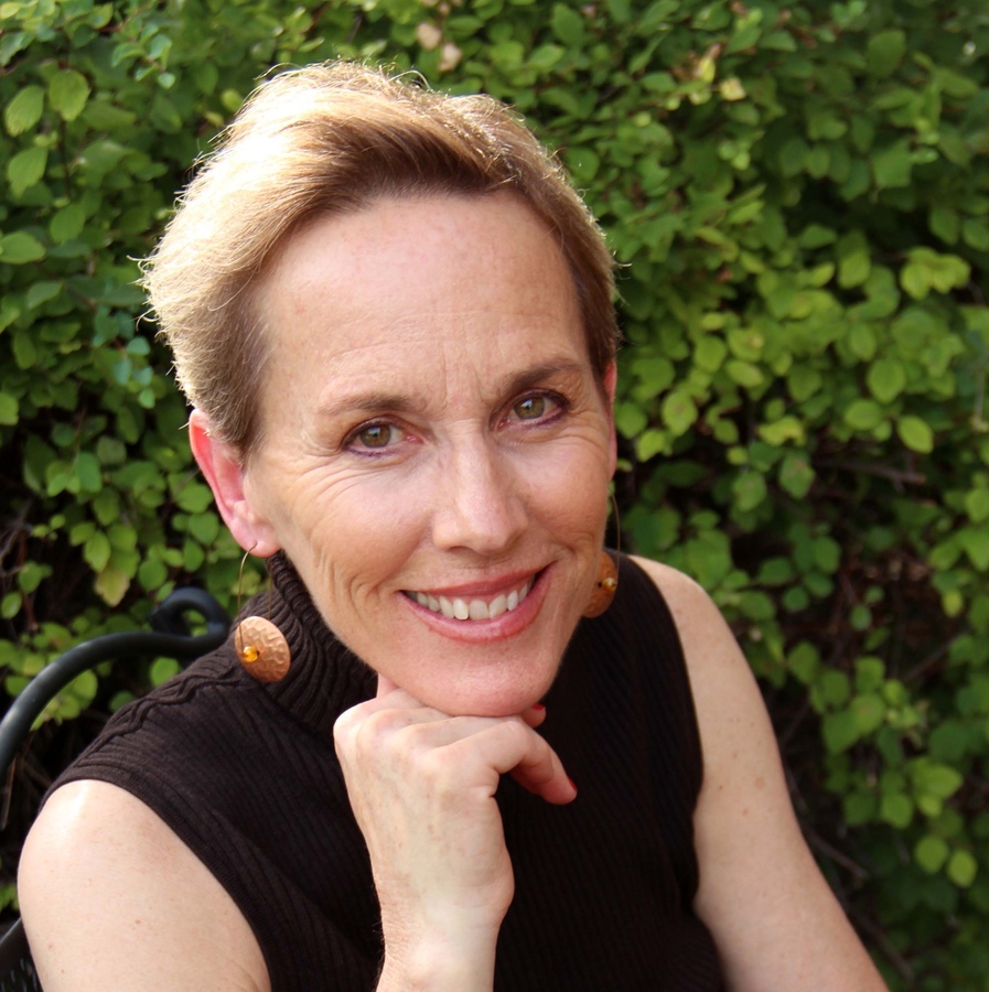 Lynn Skinner | Jan 4th | Dazzle @ The Arts Complex | Handstamp