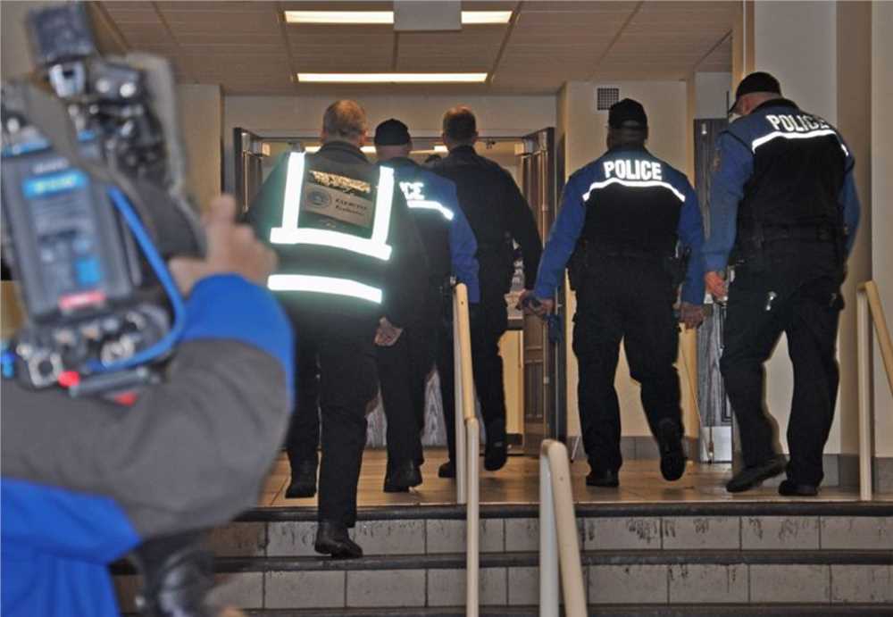 Marshall County High School Shooting Benton Kentucky Photo: 446 Airlift ...