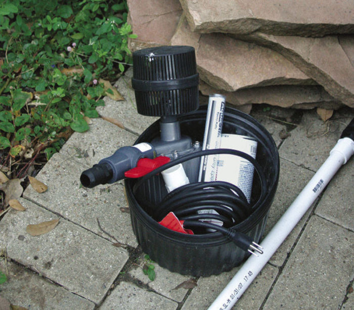 Build a One-of-a-Kind Water Feature - Fine Gardening