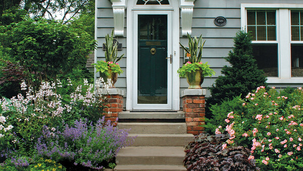 Design an Engaging Entryway - FineGardening