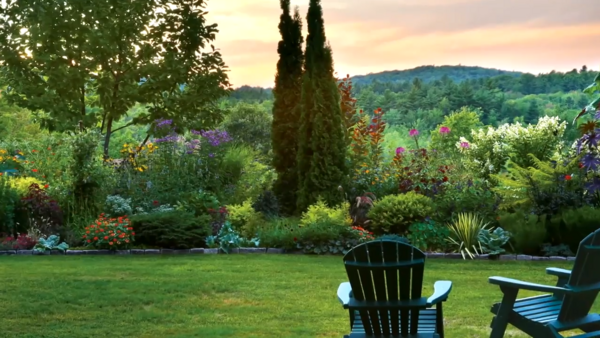 Tour an Architect’s Spring Garden in Coastal Connecticut - FineGardening