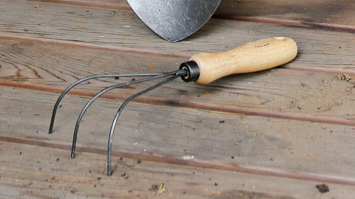 Tools to Make Garden Chores Easier During Summer Vacation - Fine Gardening