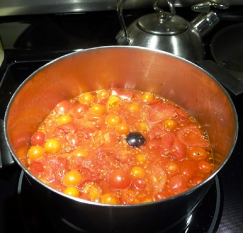 How to Make Tomato Sauce - FineGardening