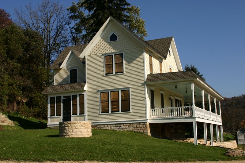 Old Farmhouse Additions