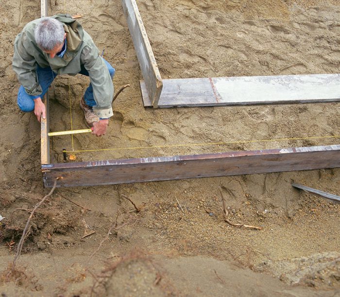 Forming and Pouring Footings - Fine Homebuilding