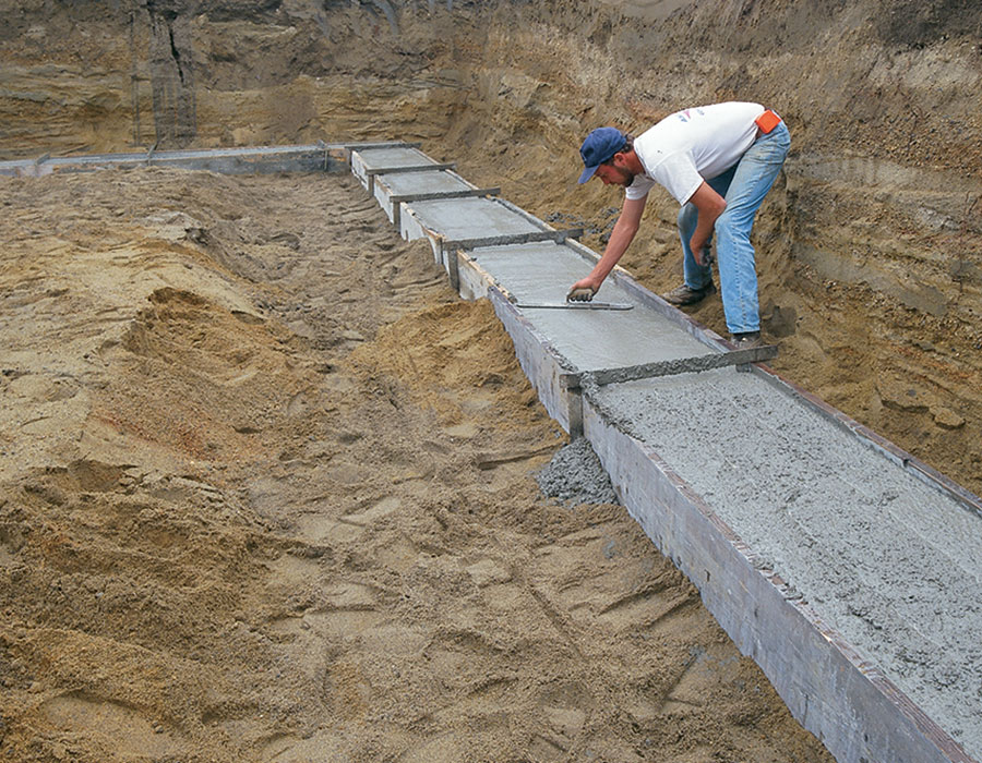 Forming and Pouring Footings - Fine Homebuilding