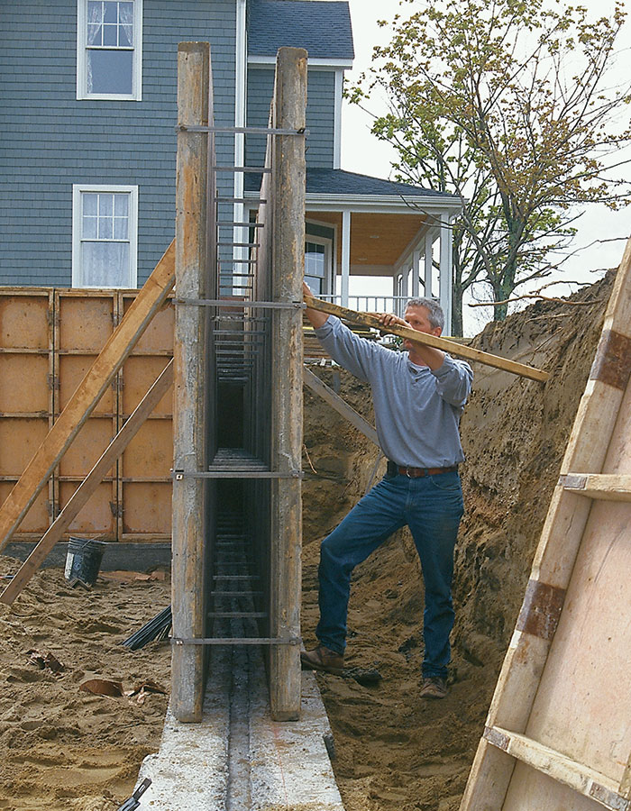 Forming and Pouring Foundations - Fine Homebuilding