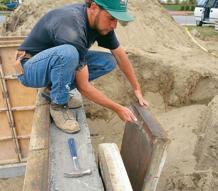 Forming and Pouring Foundations - Fine Homebuilding
