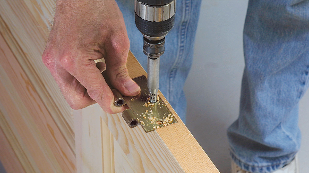 How To Mortise a Hinge with a Chisel - Fine Homebuilding