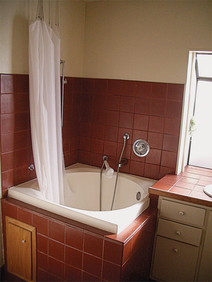 Wide-Open Baths for Small Spaces - Fine Homebuilding