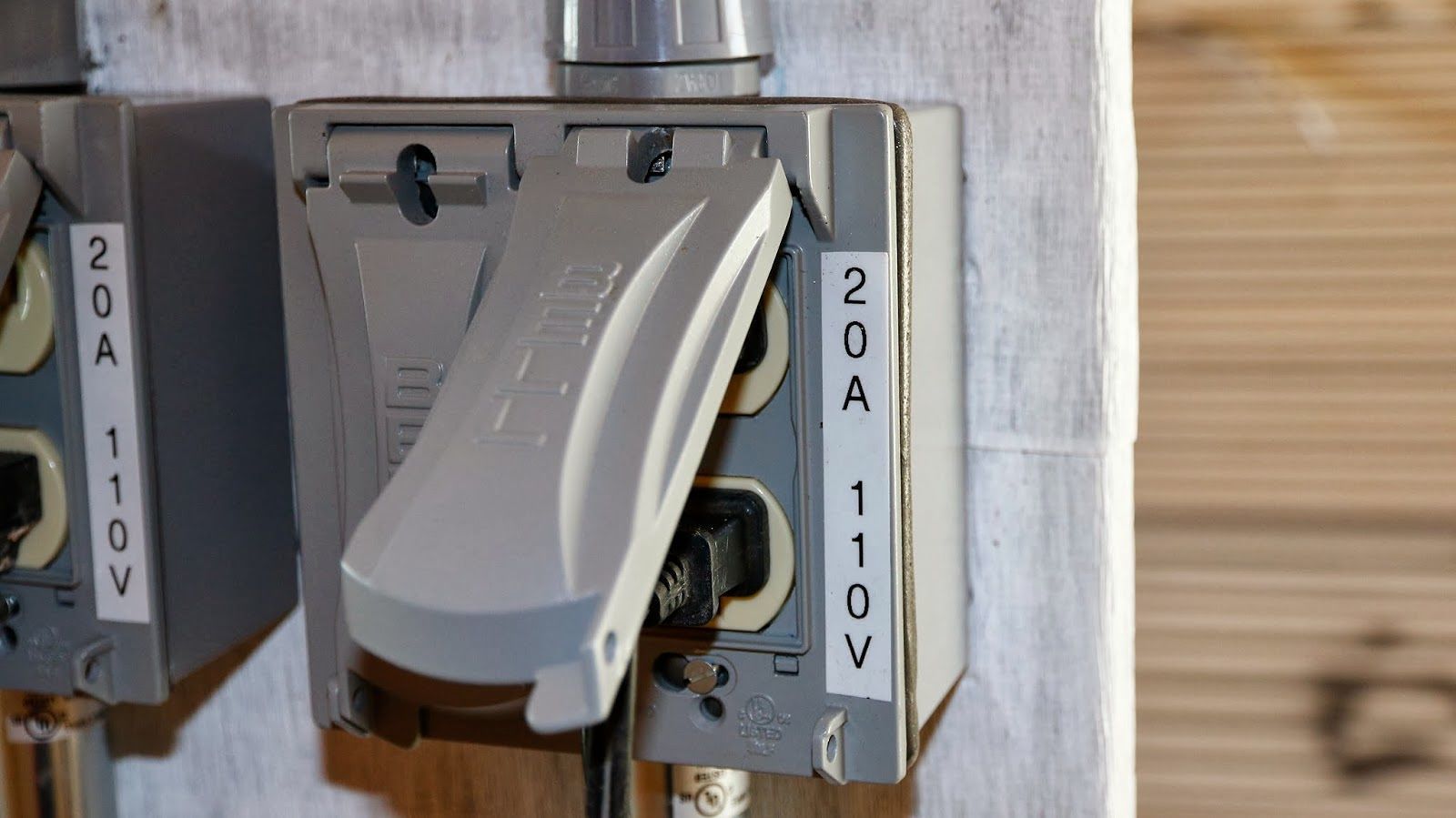 Temporary Job Site Power Box - Plans to build your own - Fine Homebuilding