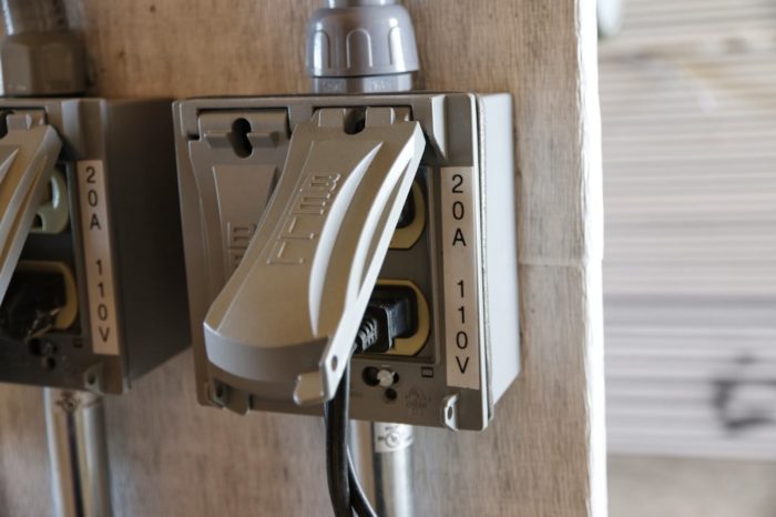 Temporary Job Site Power Box - Plans to build your own - Fine Homebuilding