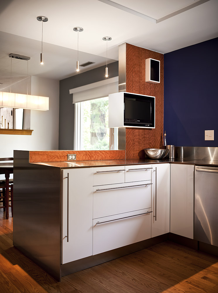 Contemporary, wheelchair-accessible kitchen - Fine Homebuilding