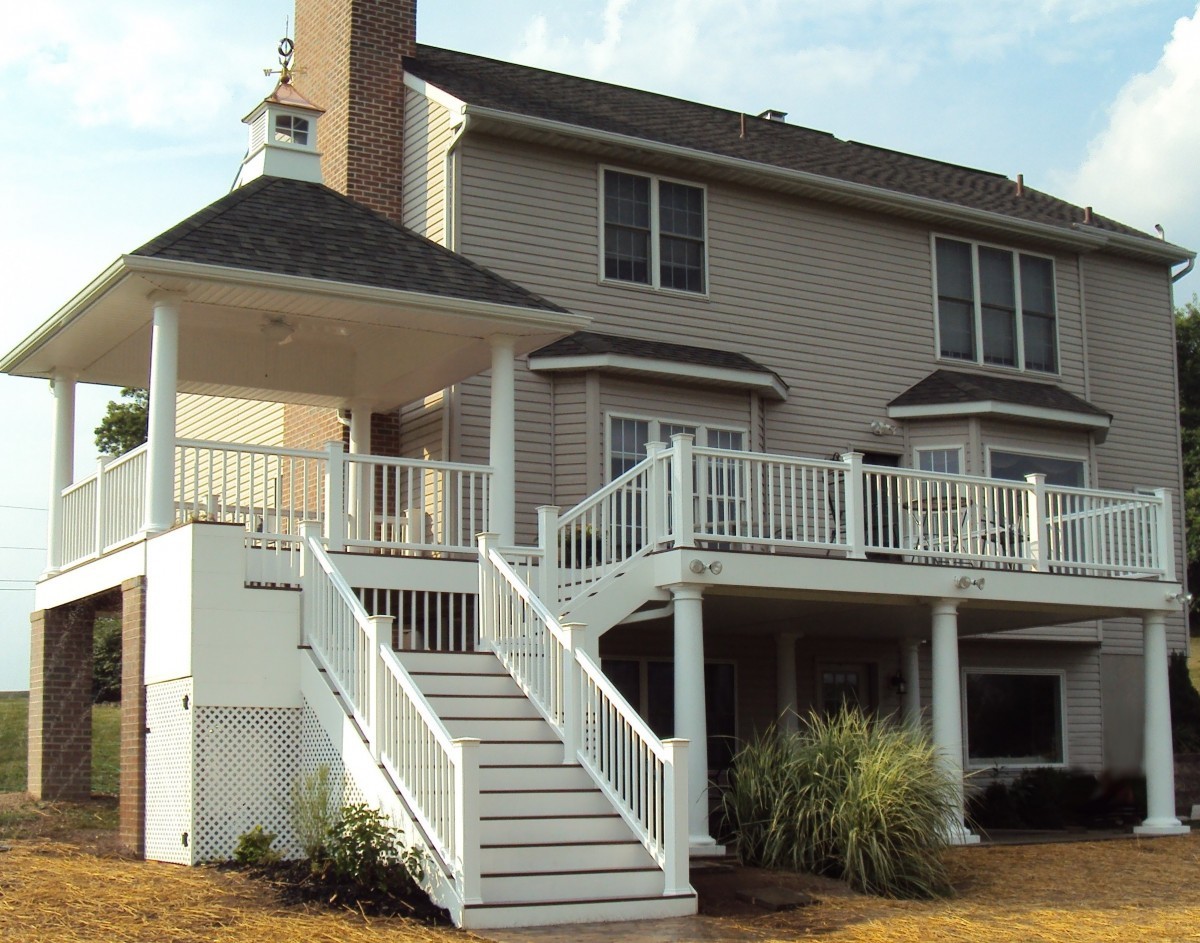 Custom Deck - Fine Homebuilding