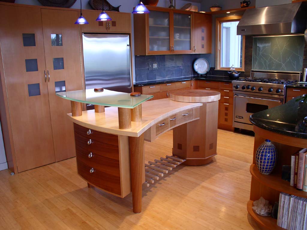 Curvy Kitchen Island does many jobs. - Fine Homebuilding