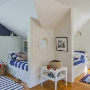 A Modular Bed for Easy Moving - Fine Homebuilding