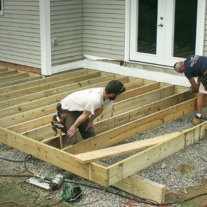 Bracing a deck - Fine Homebuilding