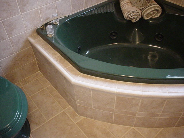 Trim the jacuzzi, how to? - Fine Homebuilding