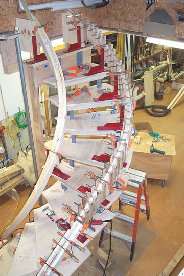 freeforming a spiral handrail - Fine Homebuilding