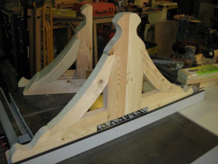 Small Curved Brace Brackets - Fine Homebuilding