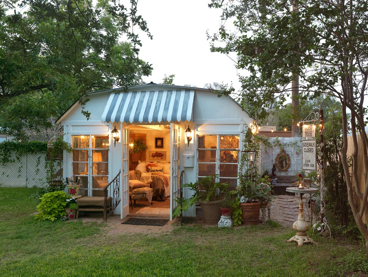 A She Shed Tucked Into an Urban Setting - Fine Homebuilding