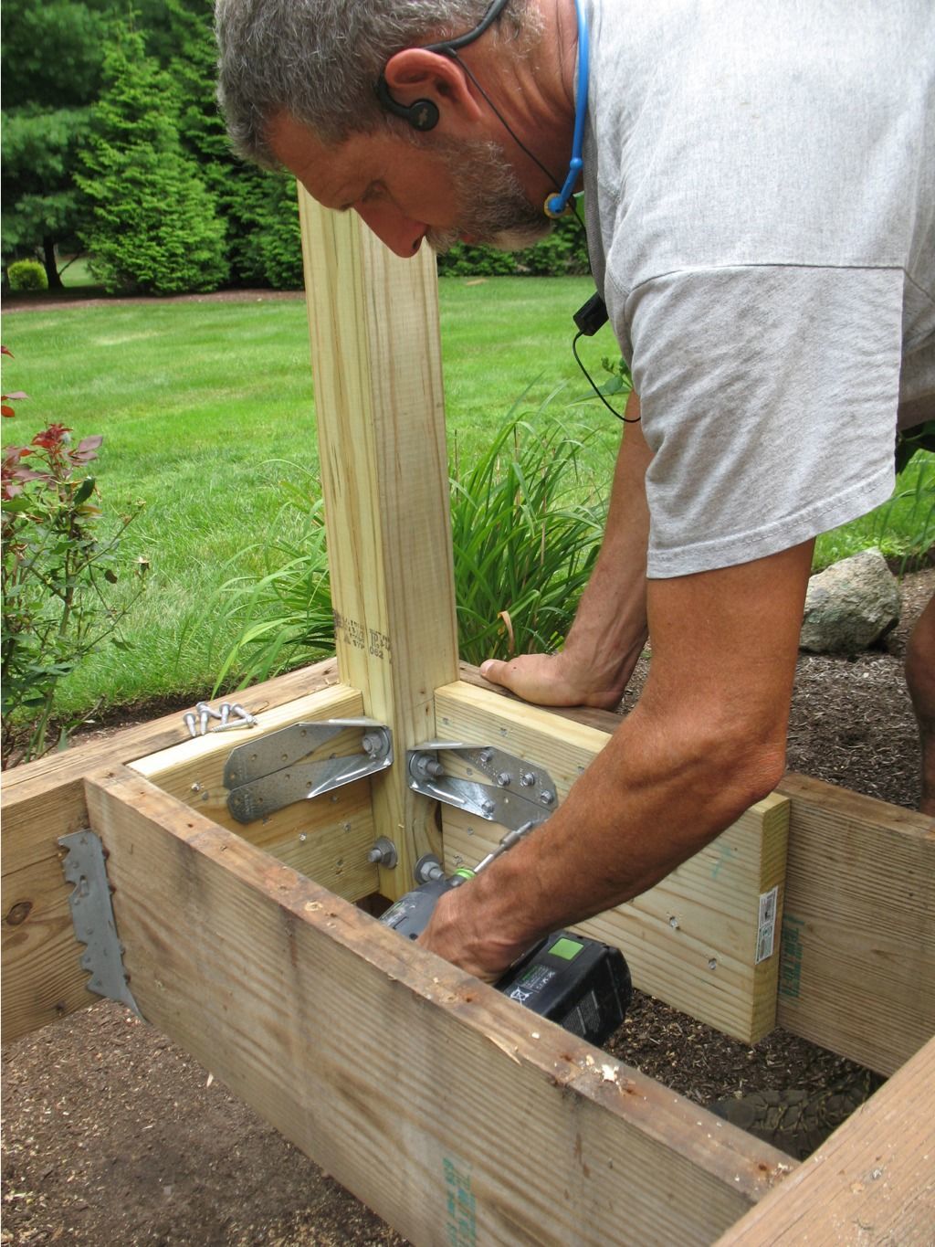 Reinforcing an Existing Deck Guardrail - Fine Homebuilding