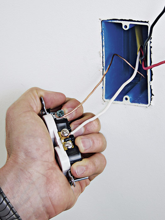 Wiring a Split-Tab Receptacle - Fine Homebuilding